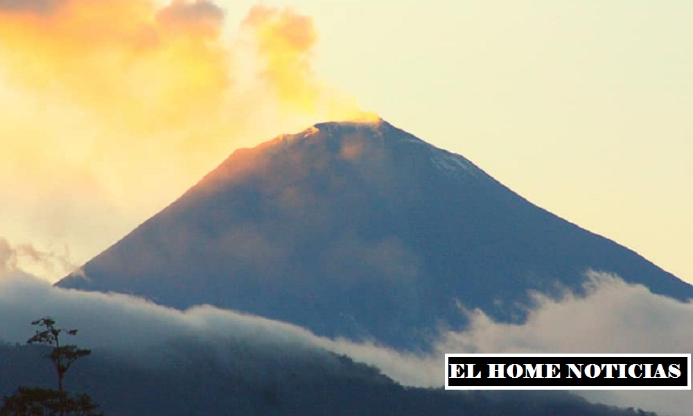 La ceniza del volcán Sangay alcanzan varias ciudades ecuatorianas - EL ...